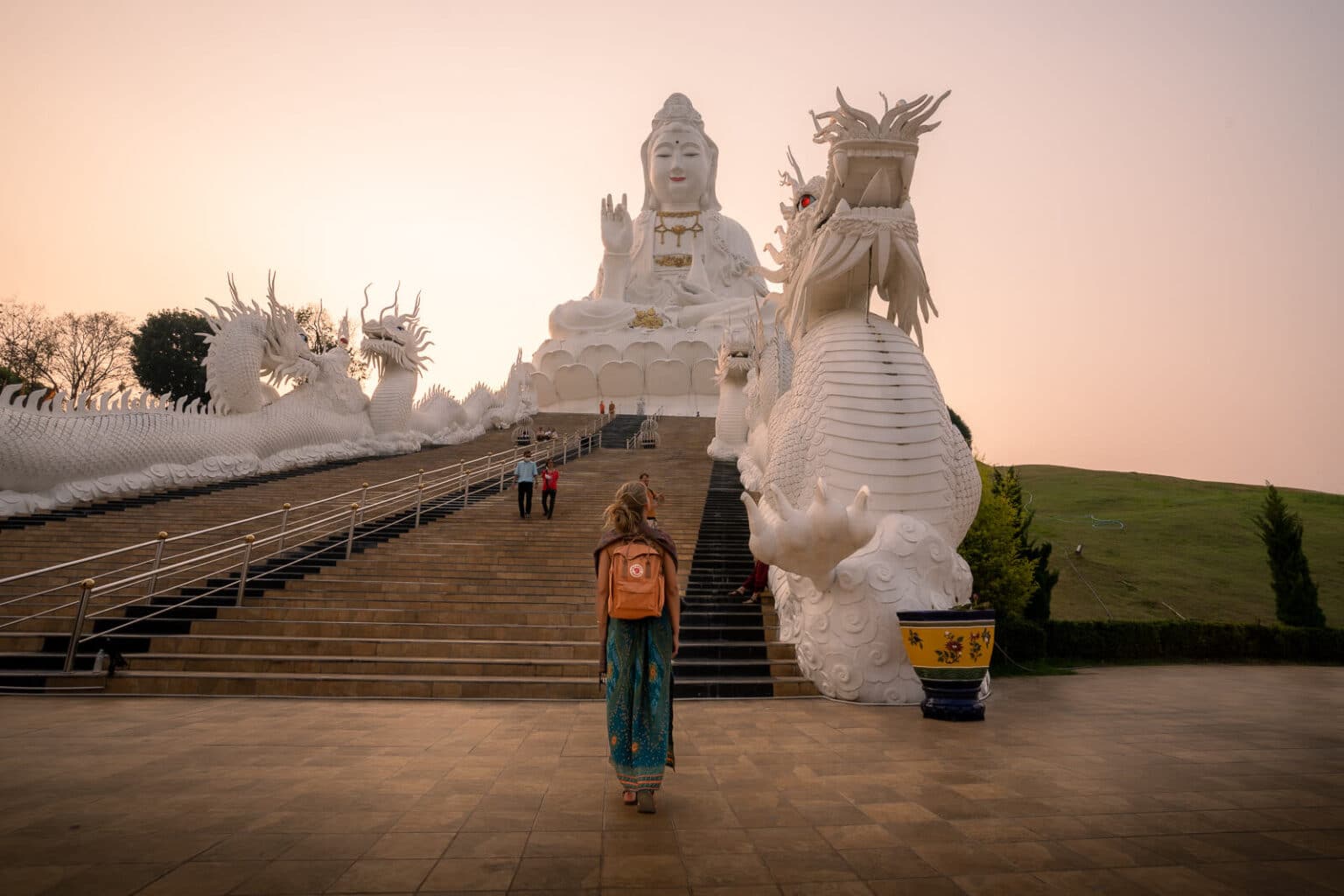Wat Huay Pla Kang in Chiang Rai - complete guide