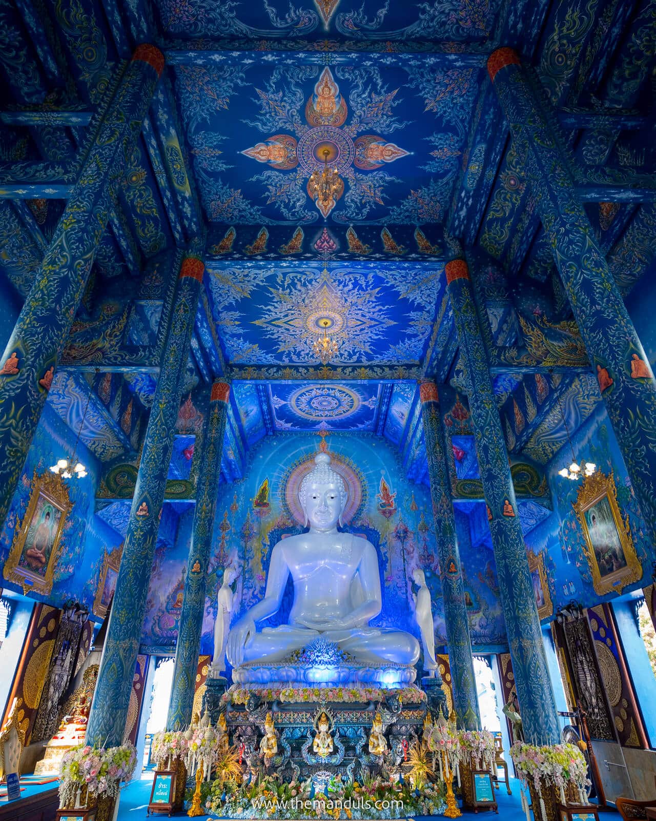 The Blue Temple Chiang Rai - Wat Rong Suea Ten