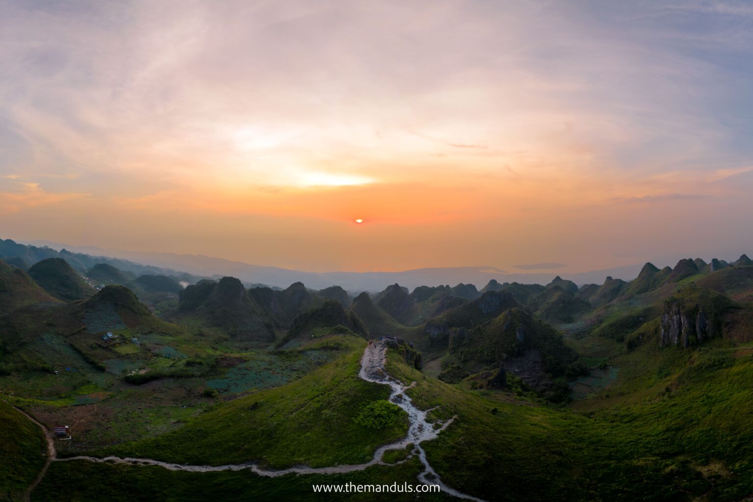 Osmeña Peak on Cebu - the best sunset viewpoint