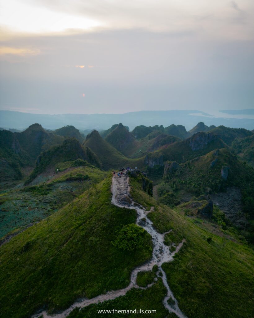 Osmeña Peak on Cebu - the best sunset viewpoint