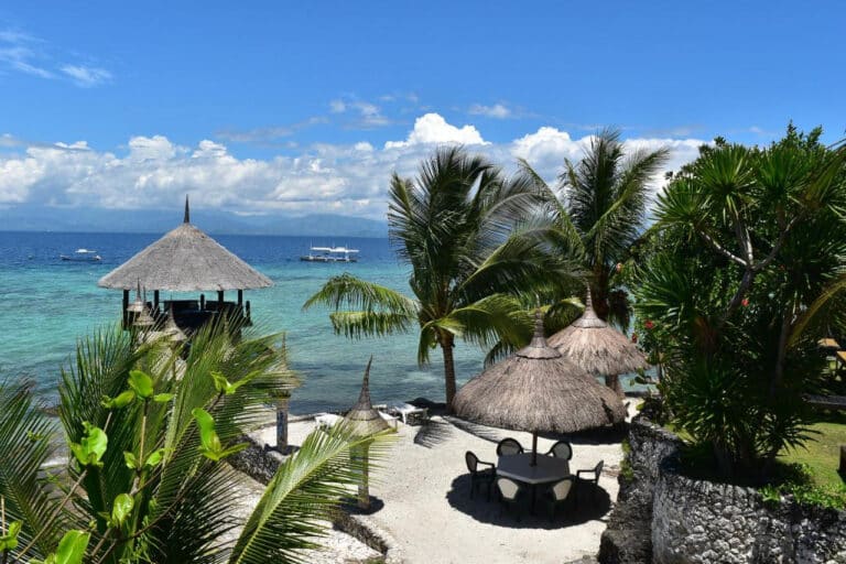 Guide to the Best Beach Resorts in Moalboal