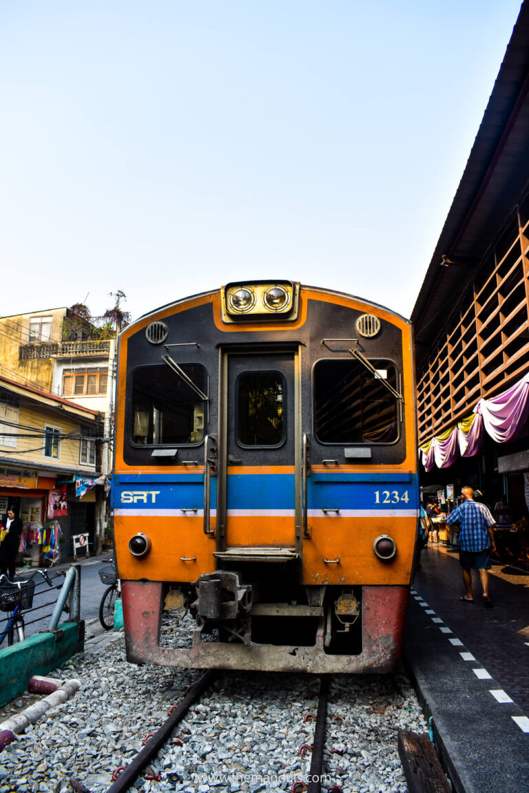 Mae Klong Railway Market: How to Plan Your Visit in 2025